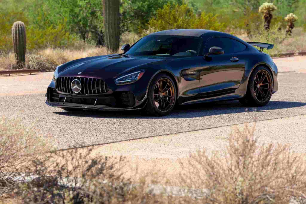 | Deep Purple Mercedes-AMG GT R Pro с карбоном выглядит почти идеально